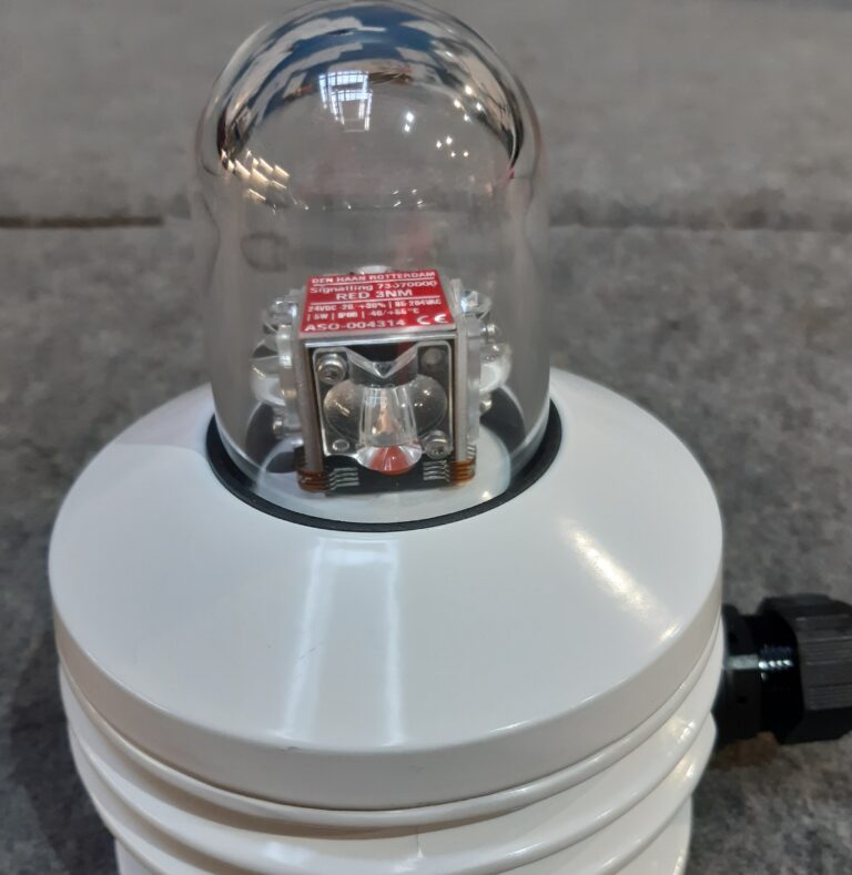 Red Signal Lights Vessels Carrying Dangerous Cargo Den Haan LED 24VDC ...